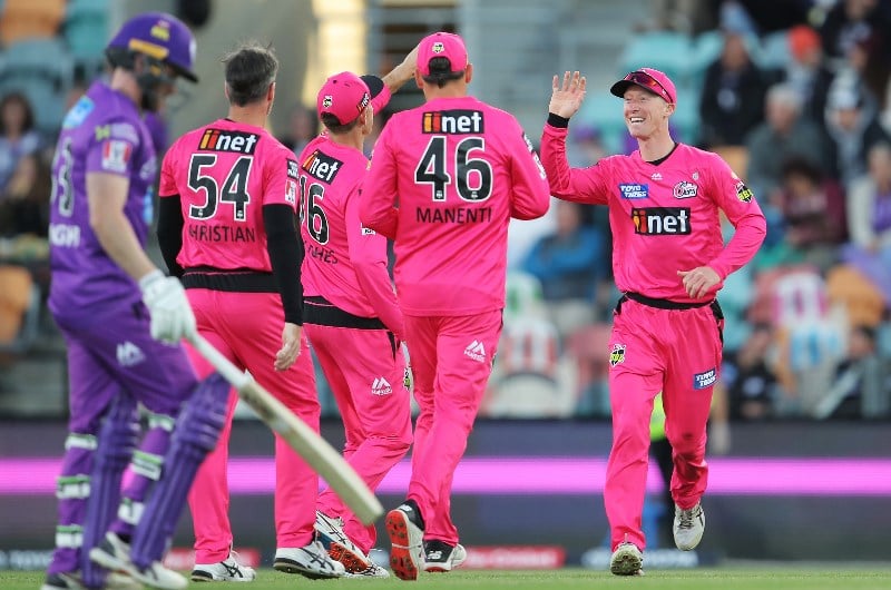 Jordan Silk's Ridiculous Outfield Effort - Jordan Silk's unbelievable ...