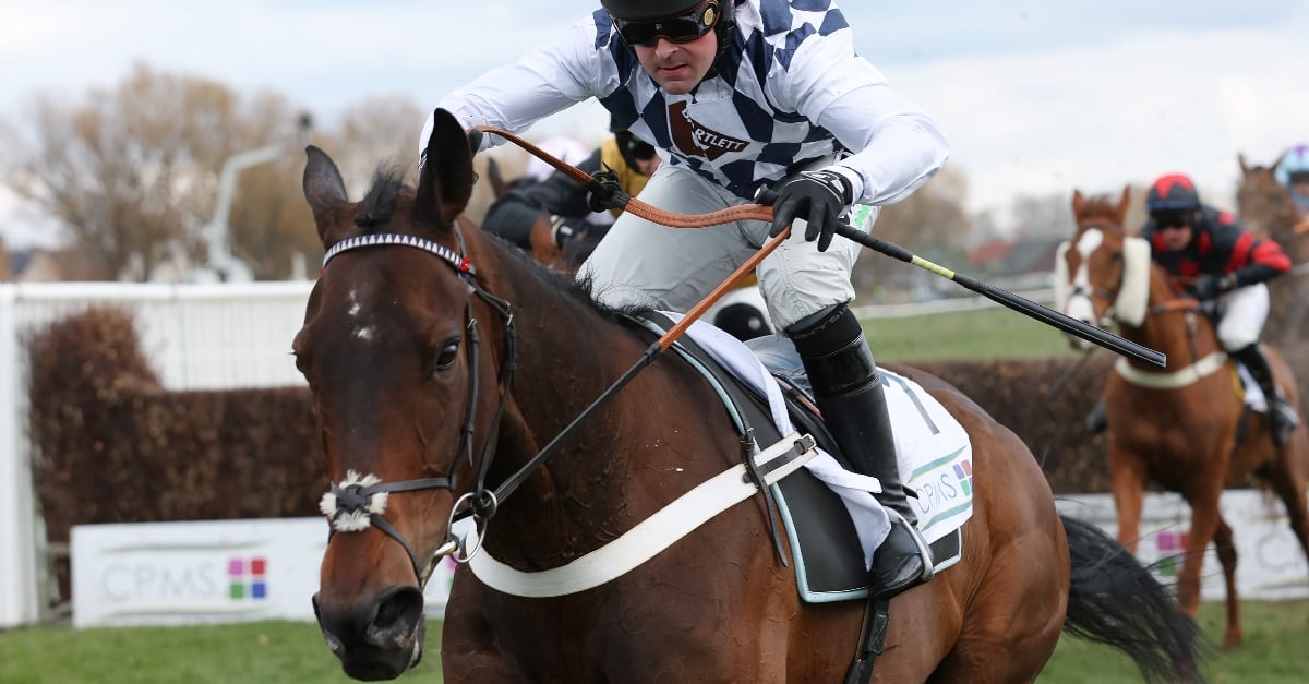 Newspaper racing tips for today | ITV Racing Tips on December 9th