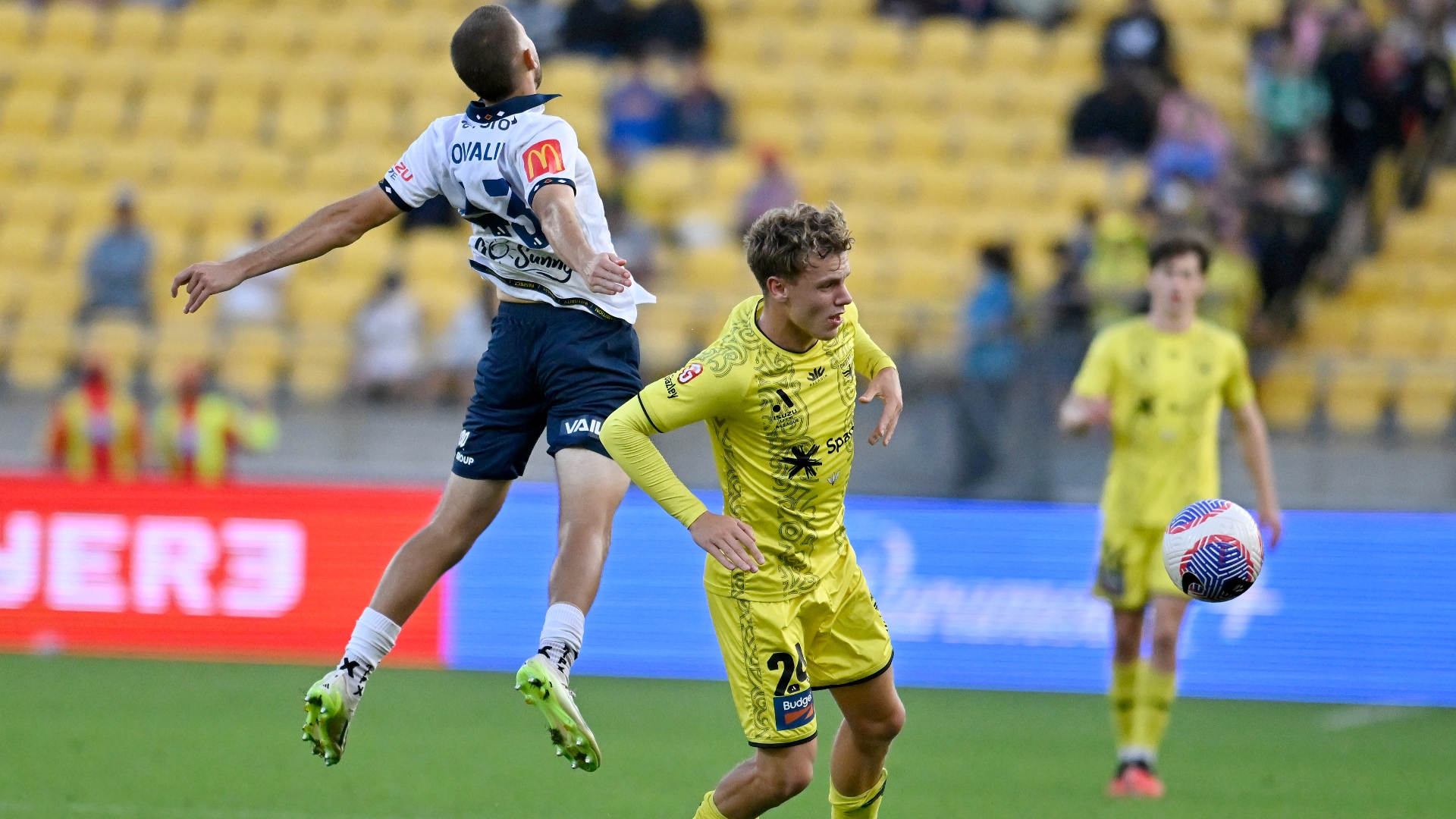 Wellington Phoenix vs Adelaide United Tips & Predictions - Can Adelaide ...