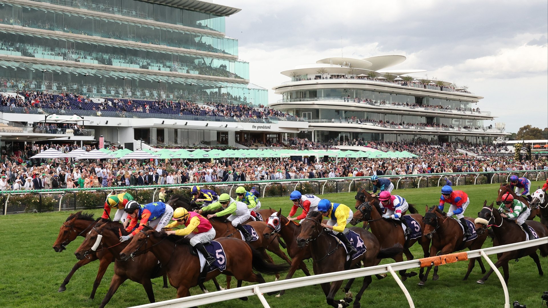 Melbourne Cup Carnival 2025 Preview | Dates, Top Horses & Trainers
